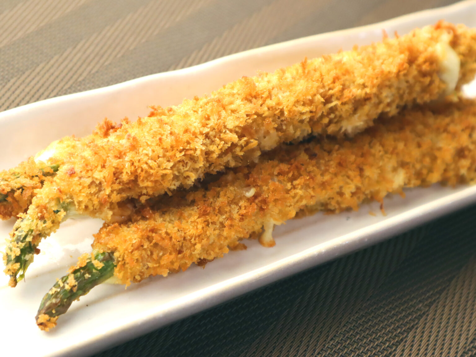 アスパラガスの肉巻きフライ | 株式会社コメットカトウ